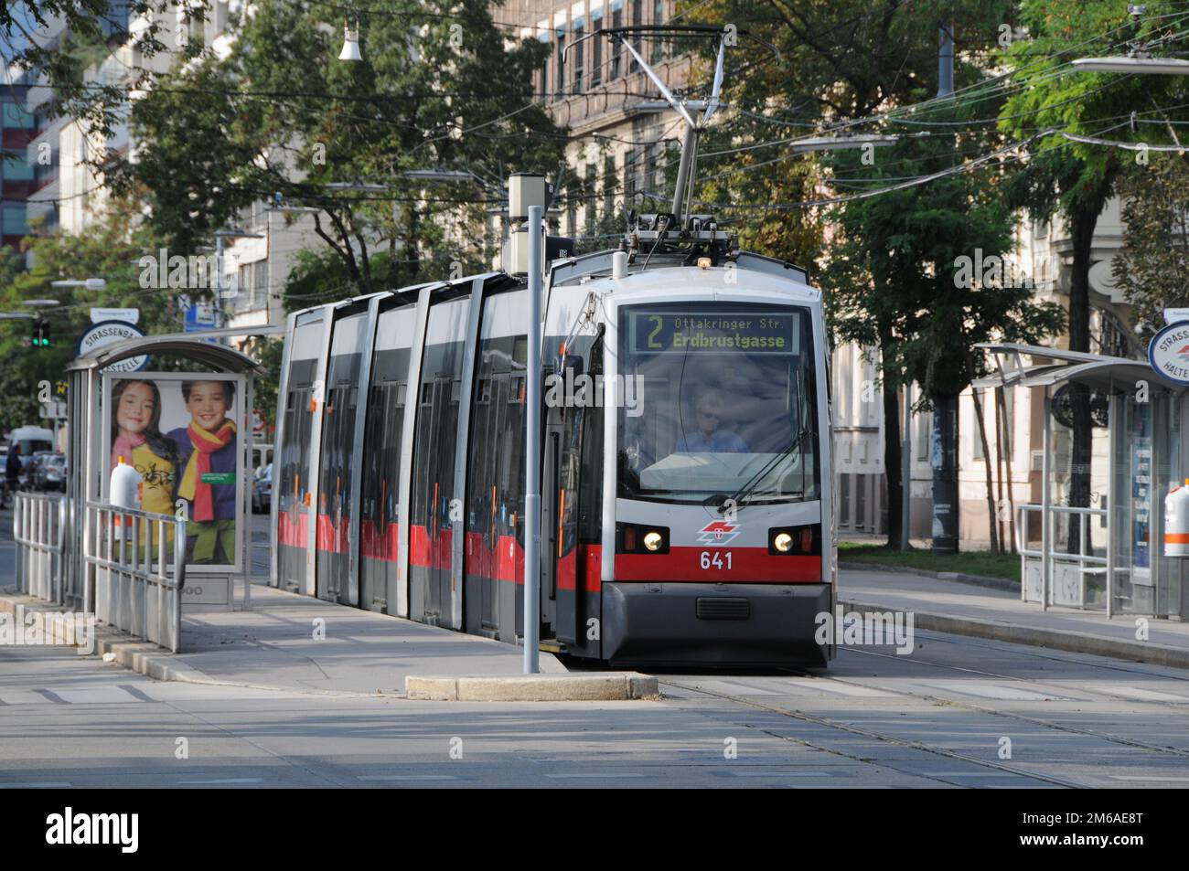 Tram ULF, Line 2, Vienna (Austria Stock Photo - Alamy