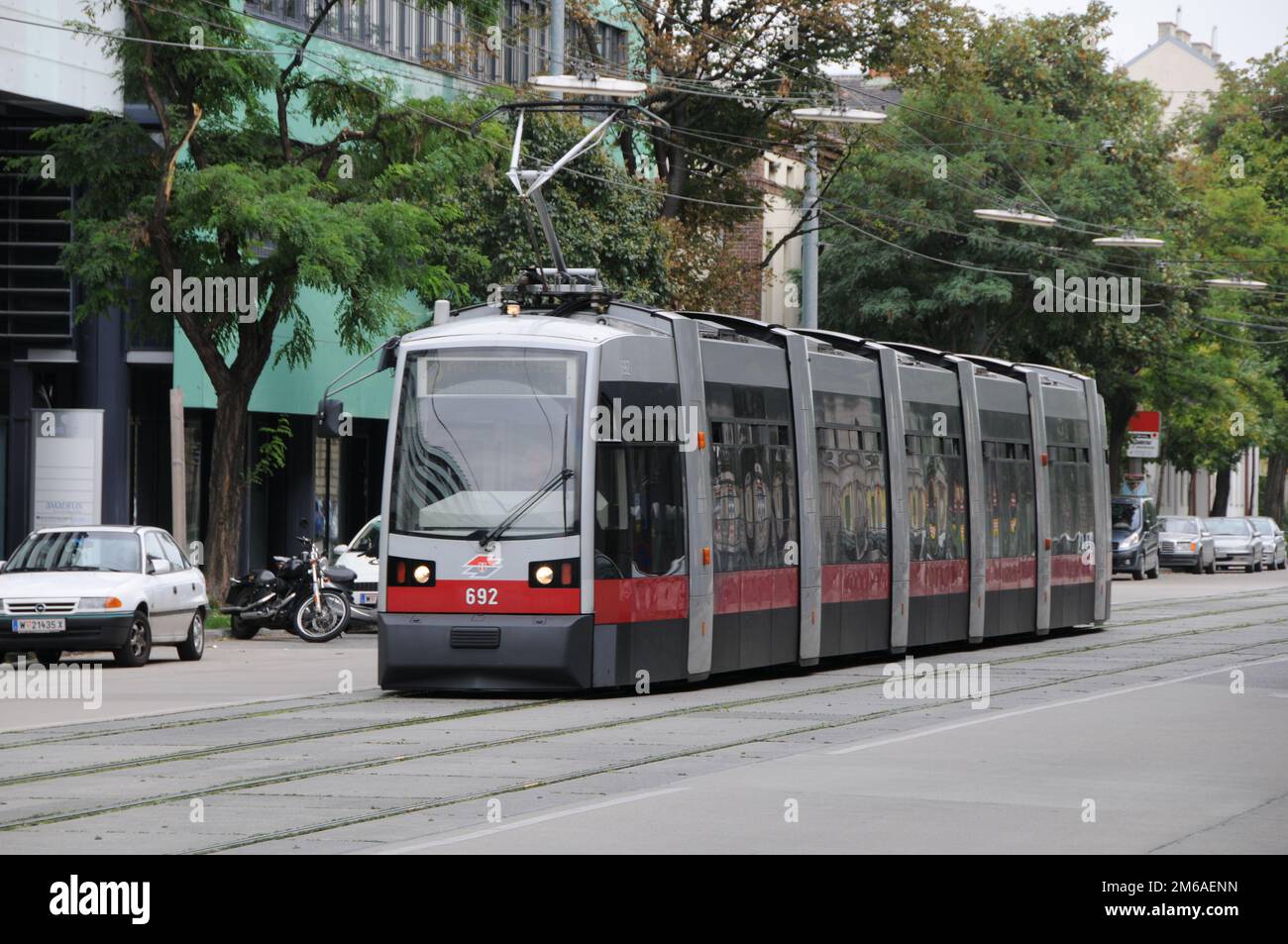 Tram ULF in Vienna, Austria, Line 2 Stock Photo - Alamy
