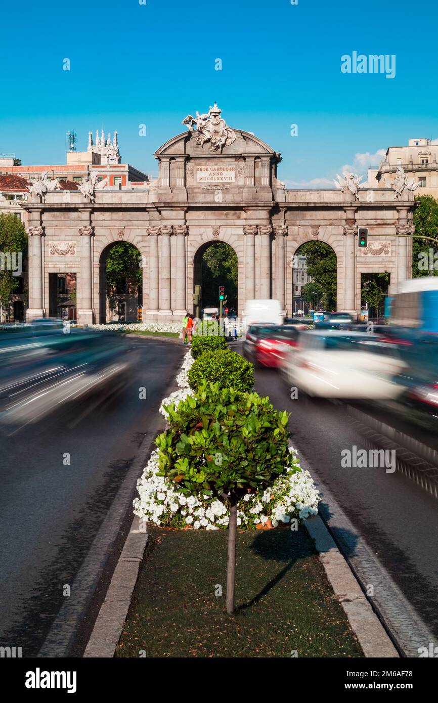 Rush Hour in Alcala Gate, Madrid Stock Photo - Alamy