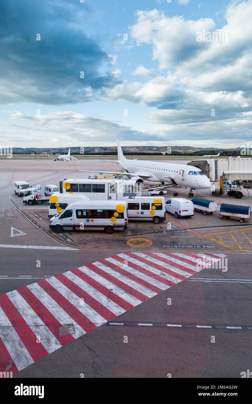 Airport cargo loading car hi-res stock photography and images - Alamy