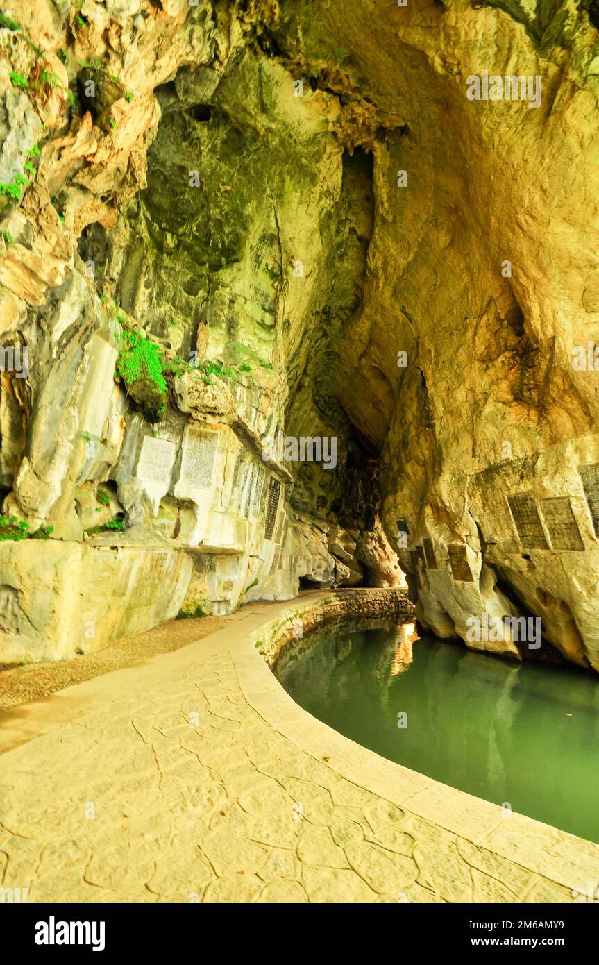 Guillin China Seven Star Park and Karst rocks Yangshuo Stock Photo - Alamy