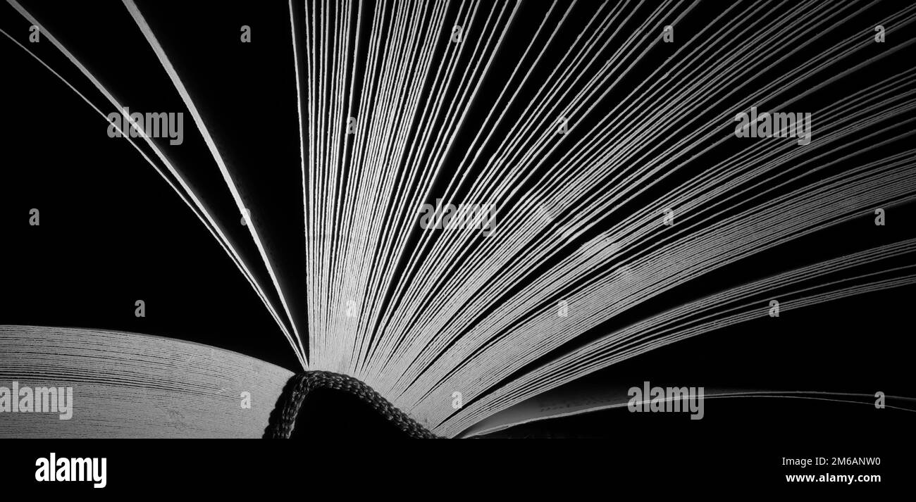 Open book black and white hi-res stock photography and images - Alamy