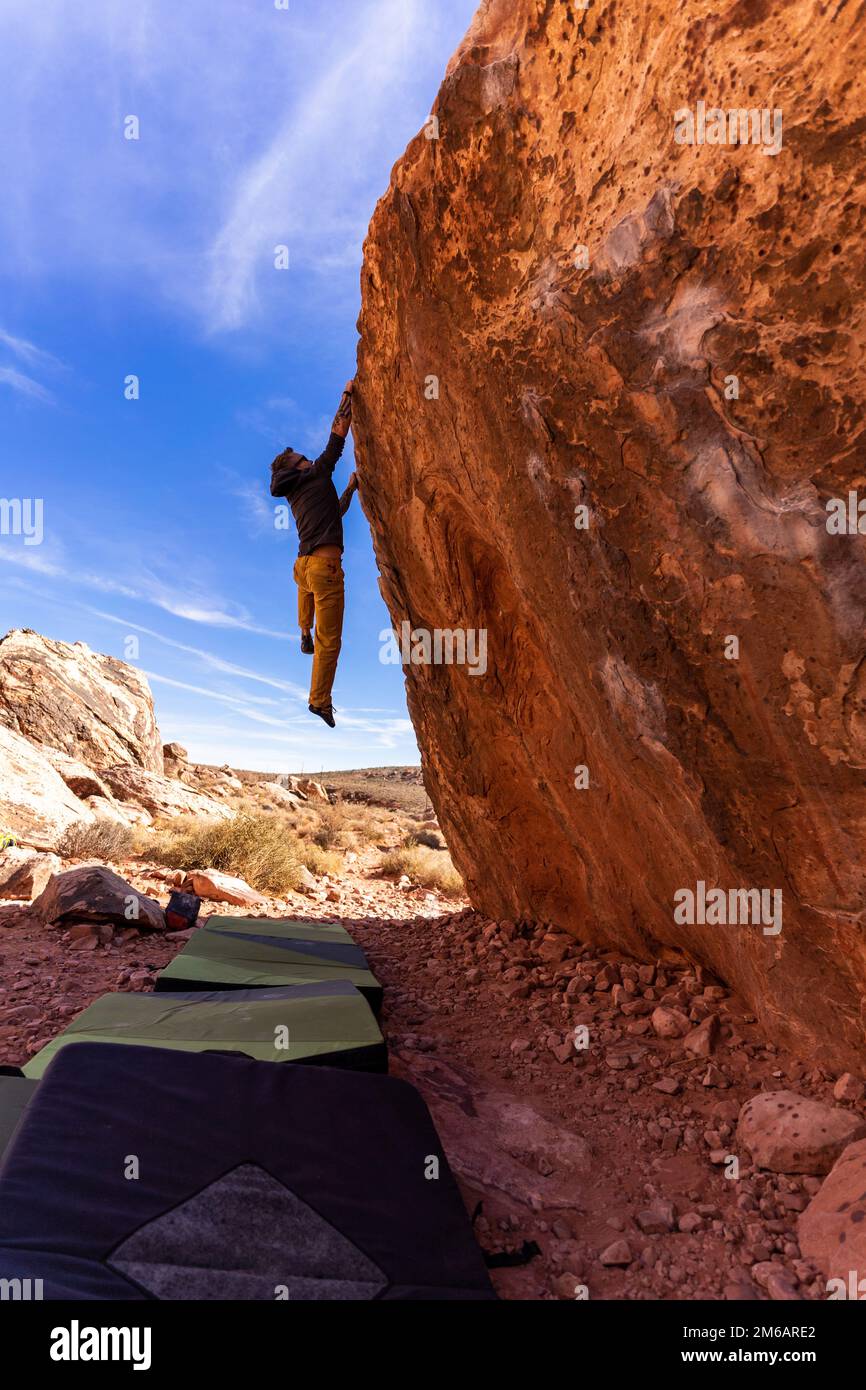 Man move boulder hi-res stock photography and images - Alamy