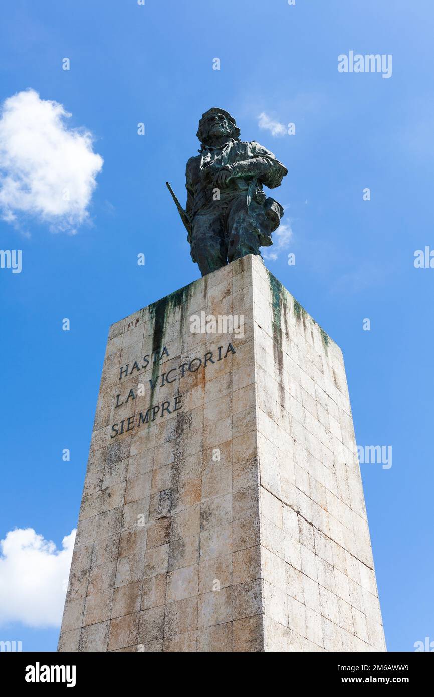 Cuba Memorial Che Guevara Statue in Santa Clara Stock Photo - Alamy