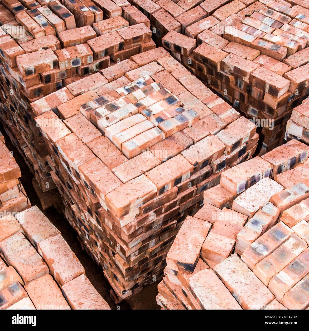 Real bricks hi-res stock photography and images - Alamy