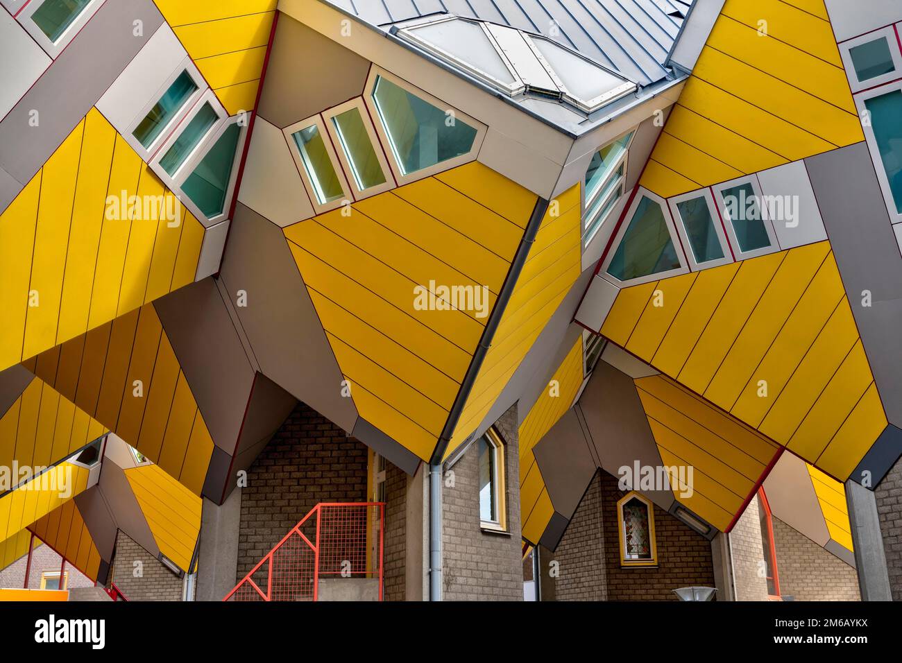 Quadrilateral houses hi-res stock photography and images - Alamy