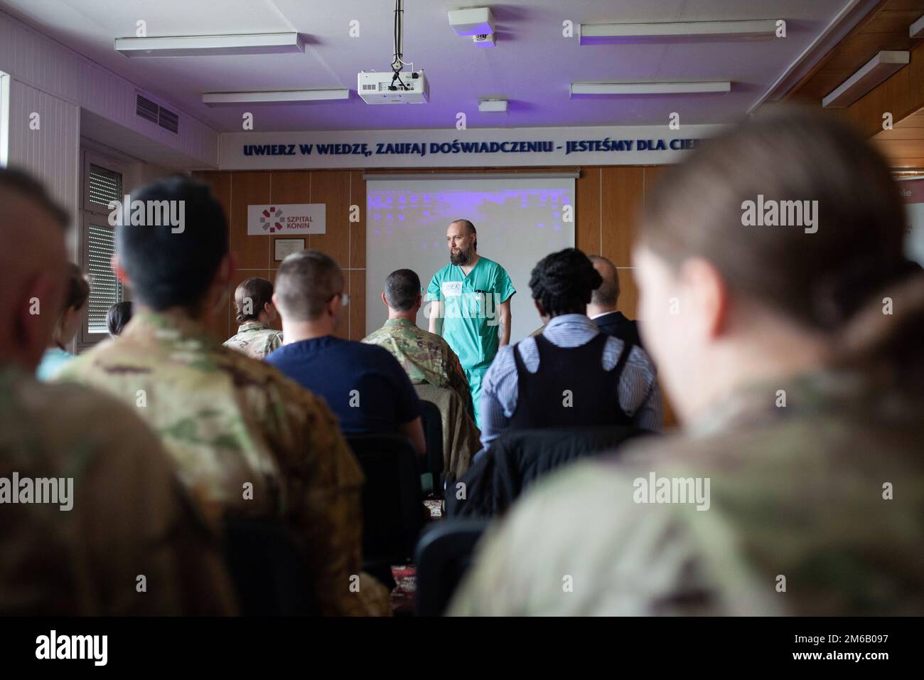 Konin hospital’s chief surgeon talks to medical personnel, staff and U ...