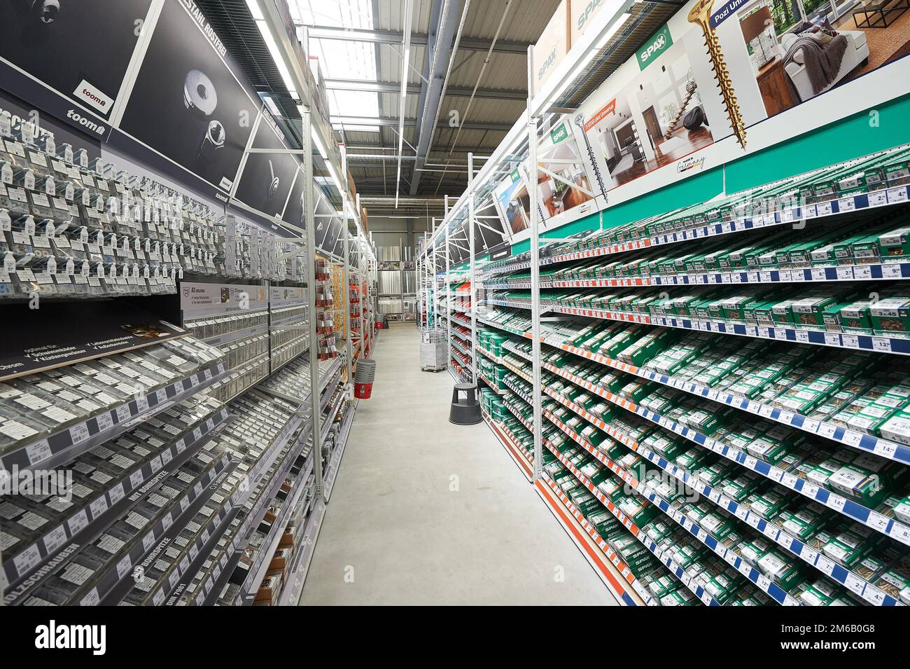 Toom diy hi-res stock photography and images - Alamy