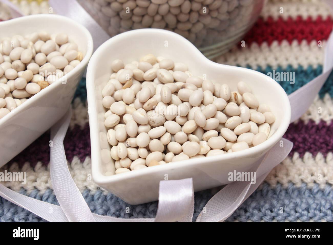 White dried legumes hi-res stock photography and images - Alamy