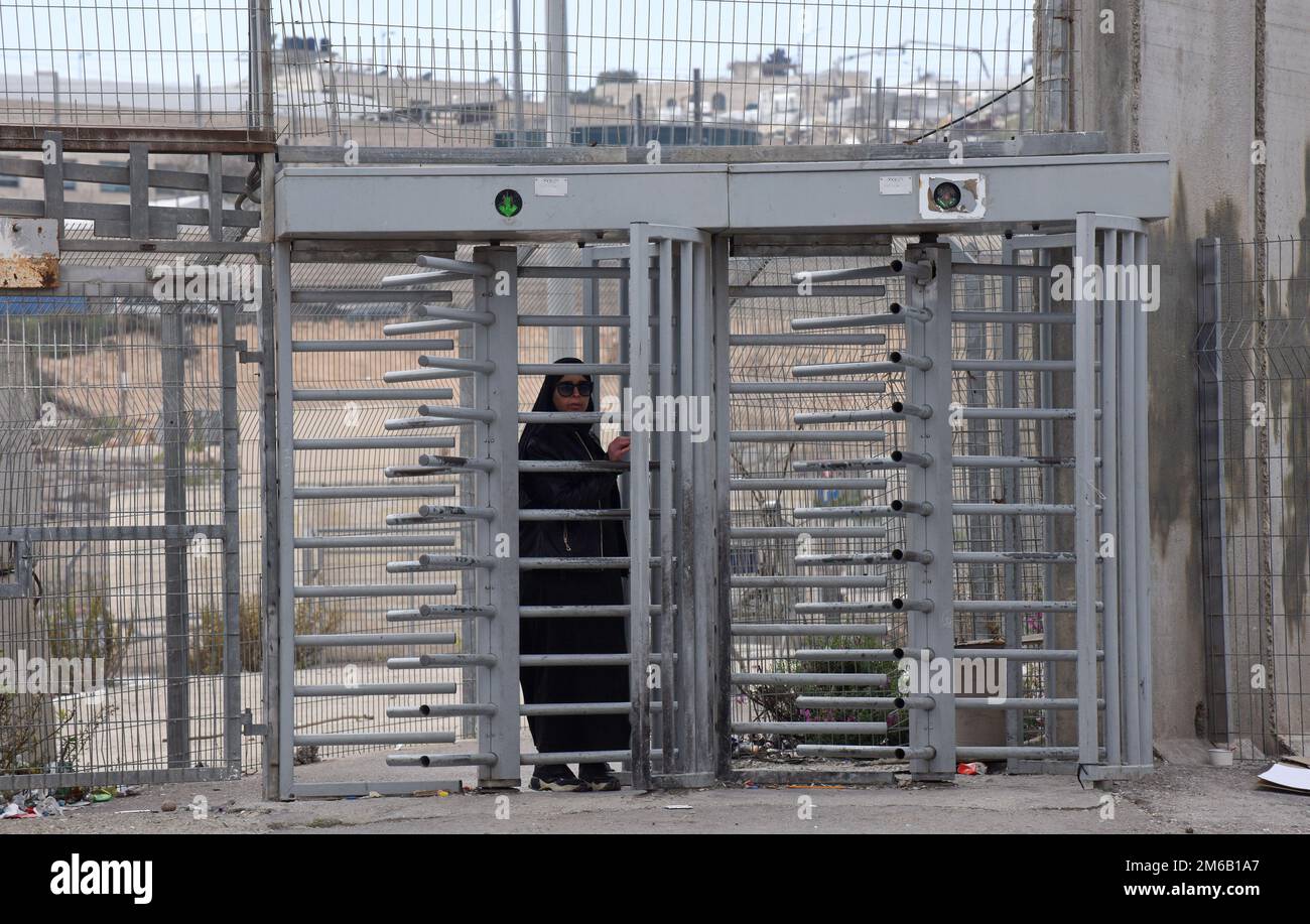 Shuafat refugee camp checkpoint hi-res stock photography and images - Alamy