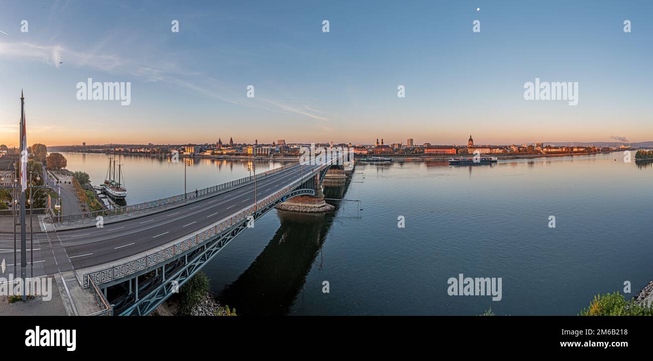 Drone panorama on the Rhine over the Theodor-Heuss bridge on the Mainz ...