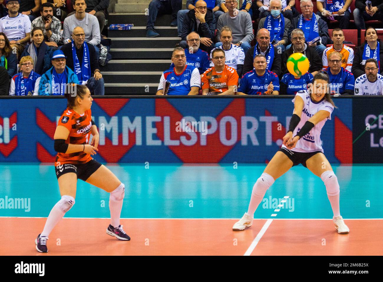 Roosa KOSKELO and Maria SEGURA PALLERES (Allianz MTV Stuttgart ...