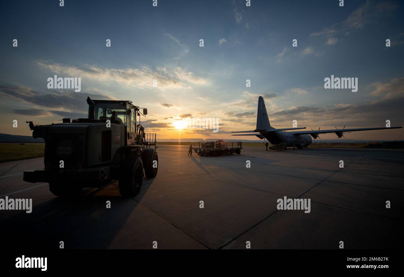U.S. Airmen in an all-terrain 10K forklift and a Halvorsen 25K Loader ...
