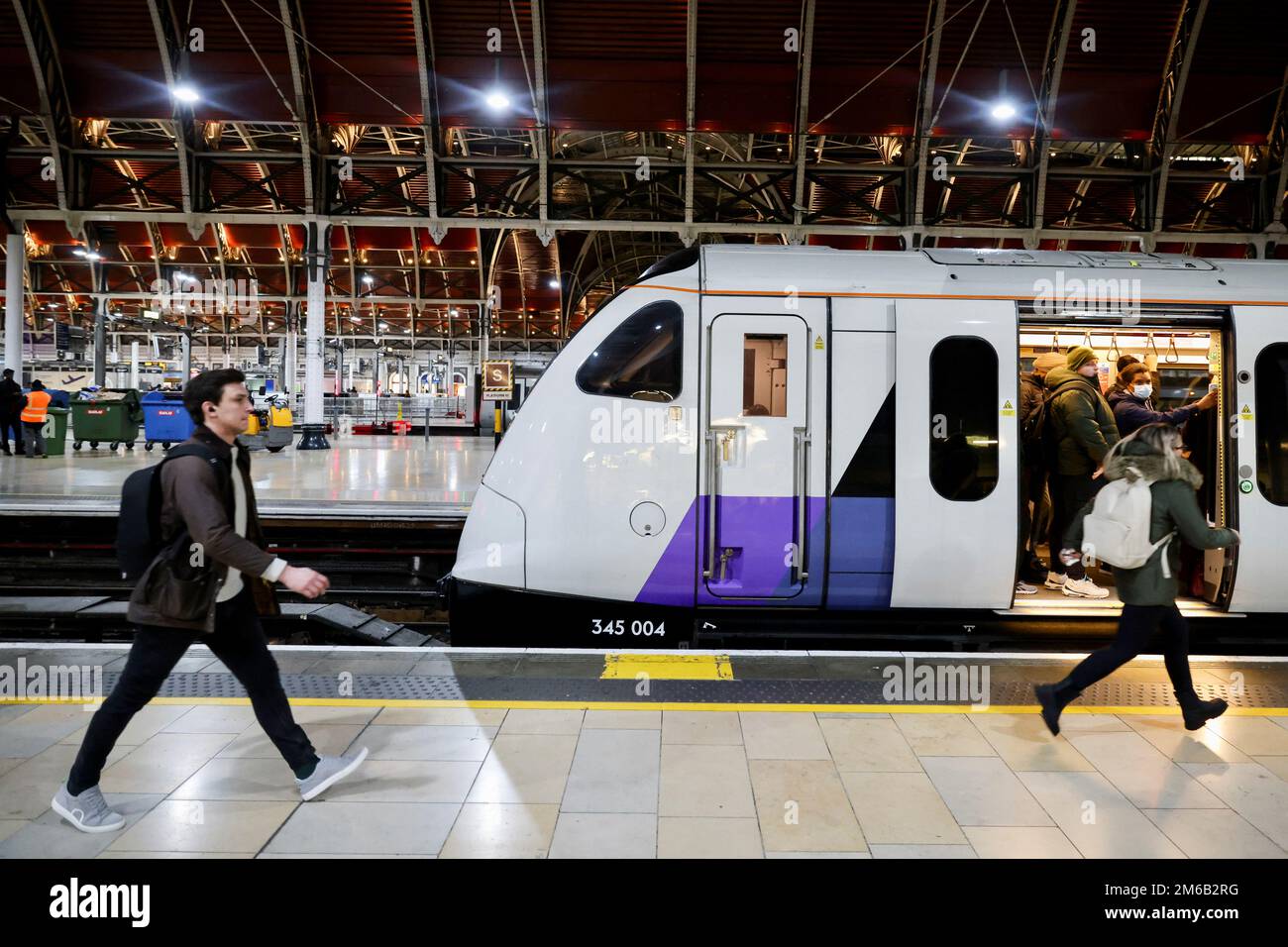 Elizabeth line strike hi-res stock photography and images - Alamy