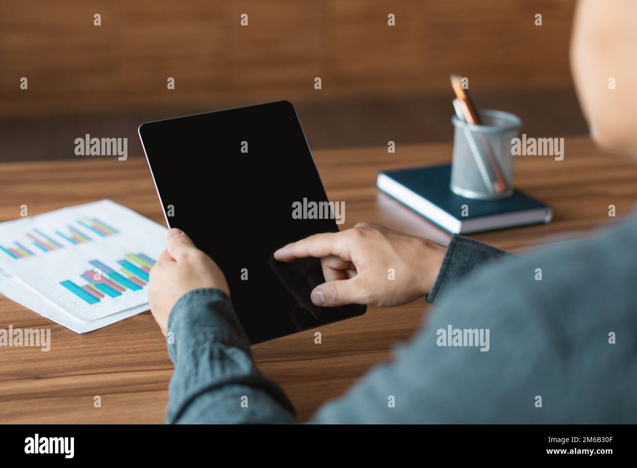 Charts and graphs hi-res stock photography and images - Alamy