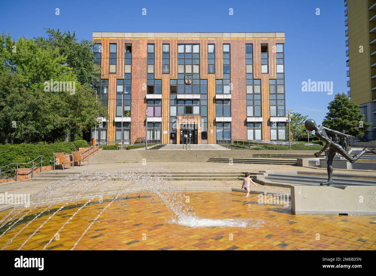 City Hall, Helene-Weigel-Platz, Marzahn, Berlin, Germany Stock Photo ...