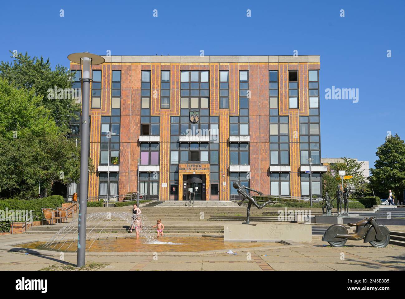City Hall, Helene-Weigel-Platz, Marzahn, Berlin, Germany Stock Photo ...