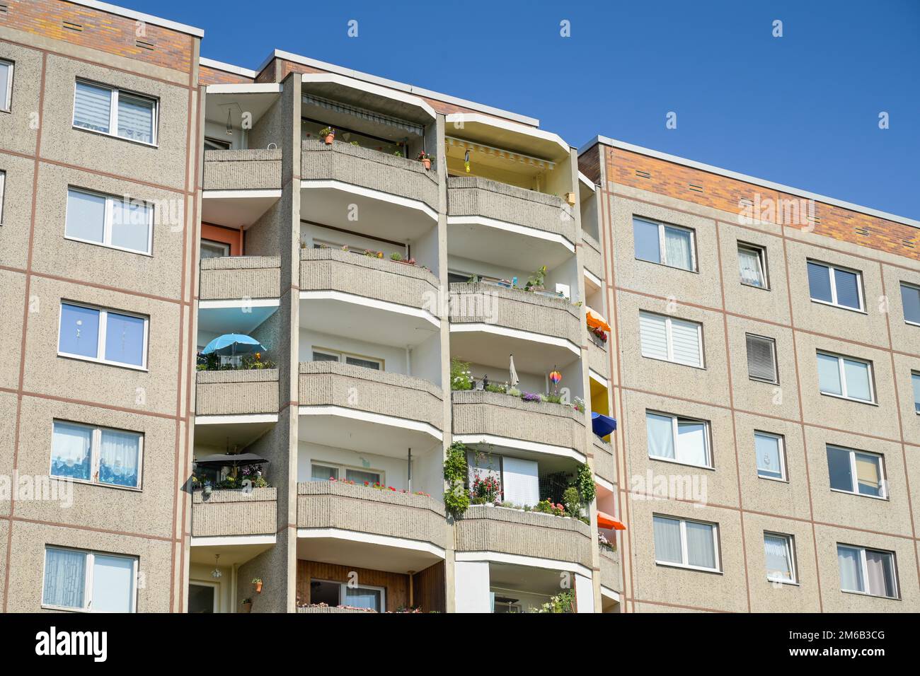 Prefabricated building, residential building, Ernst-Thaelmann-Park ...
