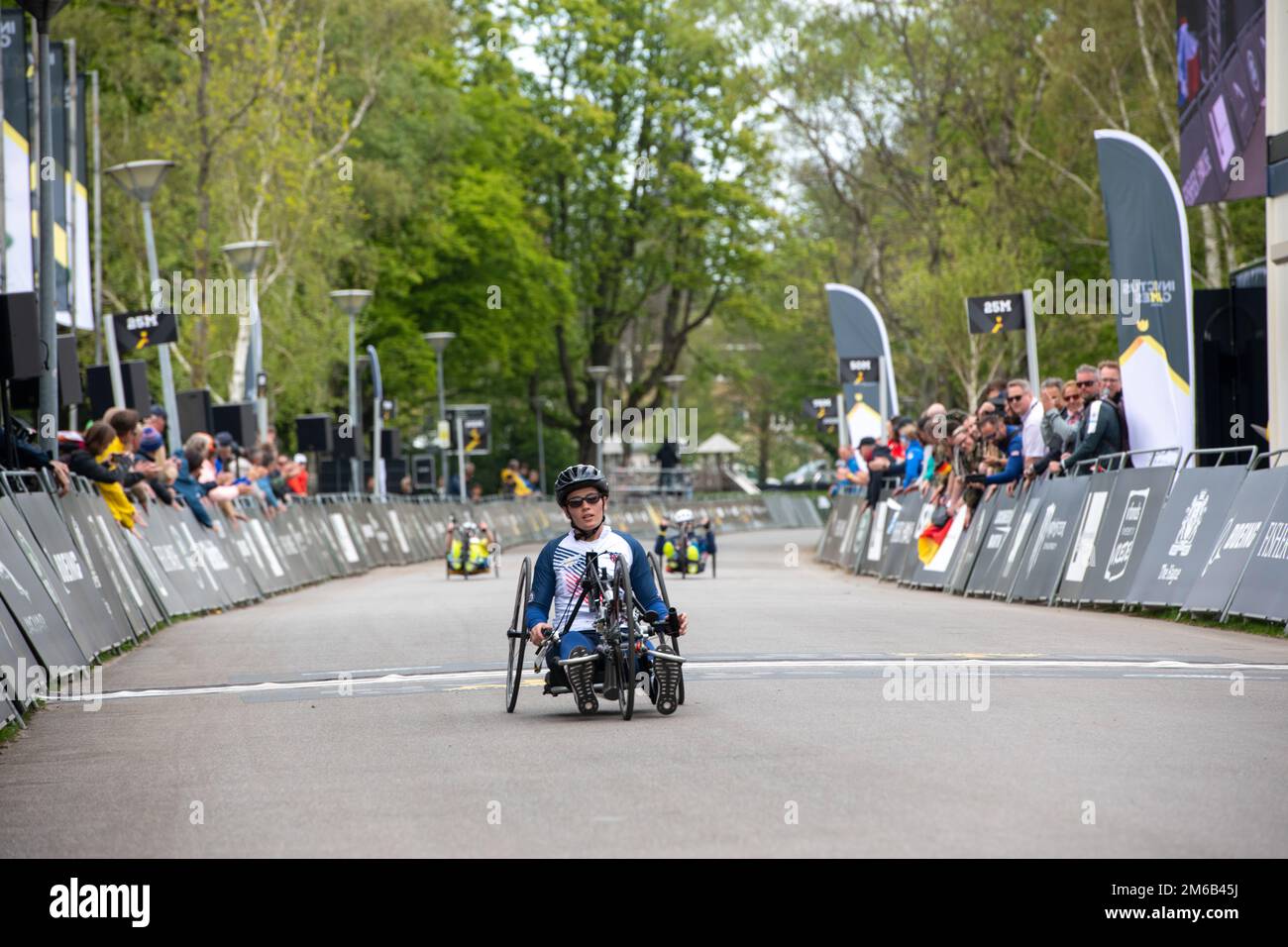 Retired U.S. Marine Corps Cpl. Tisha Knickerbocker, Team U.S., finishes ...