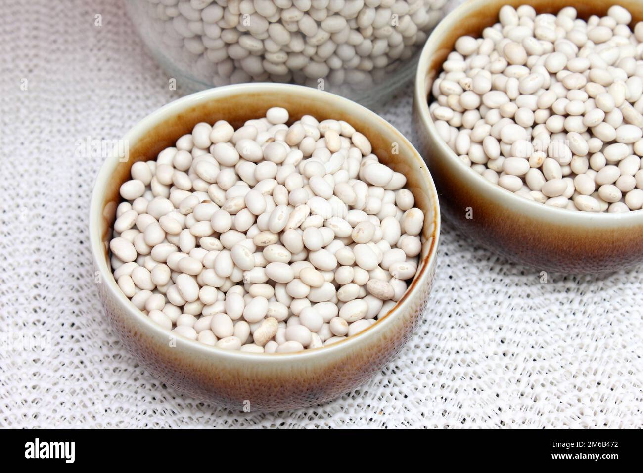 White dried beans hi-res stock photography and images - Alamy