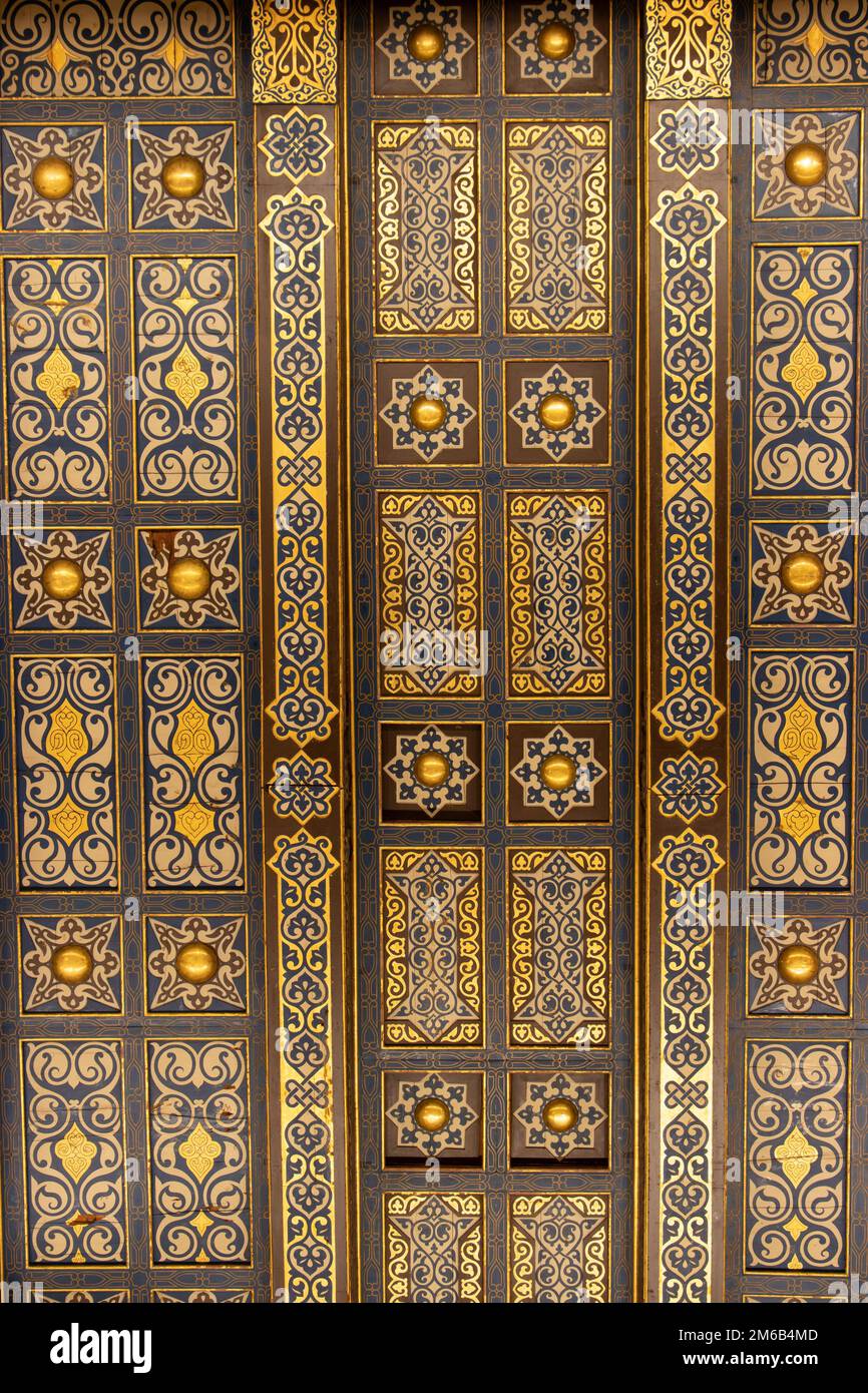Ceiling patterns of Al-Aqsa Mosque in Jerusalem. Islamic art and ...