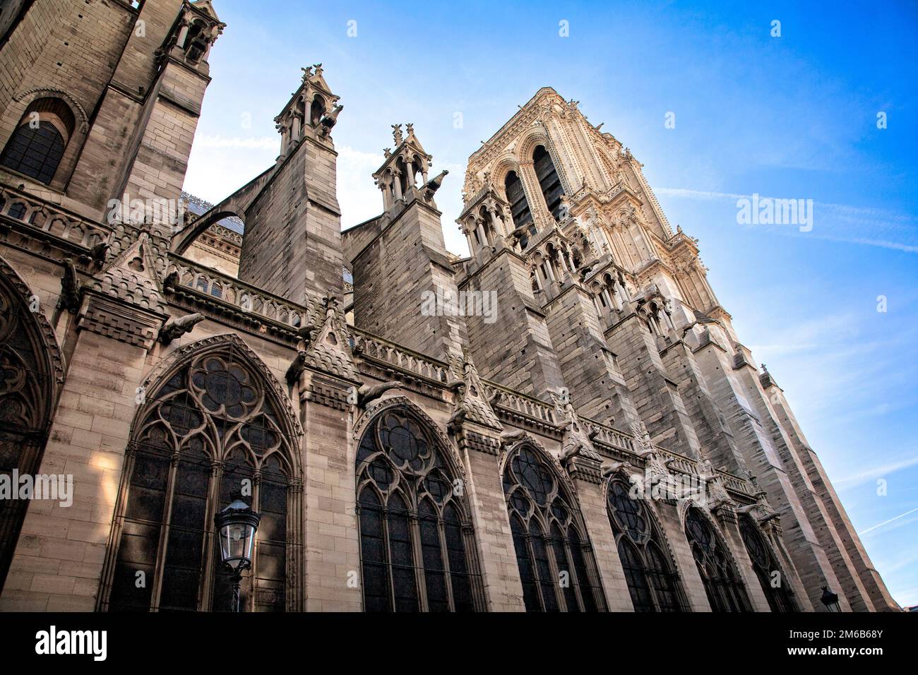 Notre dame paris exterior facade hi-res stock photography and images ...