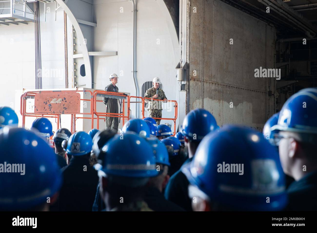 220422-N-CM740-1045 NEWPORT NEWS, Va. (April 22, 2022) – Master Chief ...