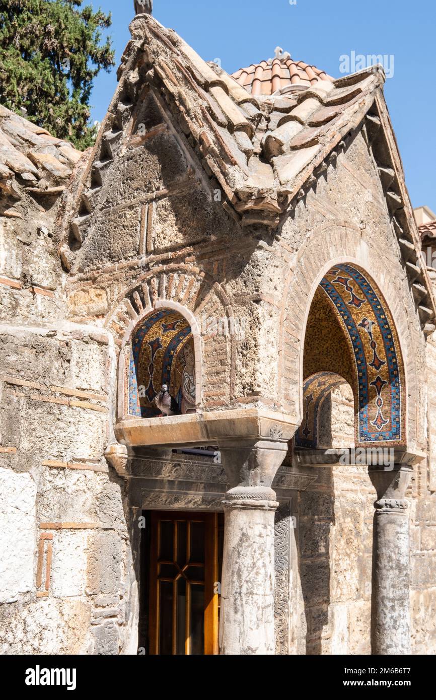 Holy Church of the Presentation of the Virgin Mary - Panagia Kapnikarea ...