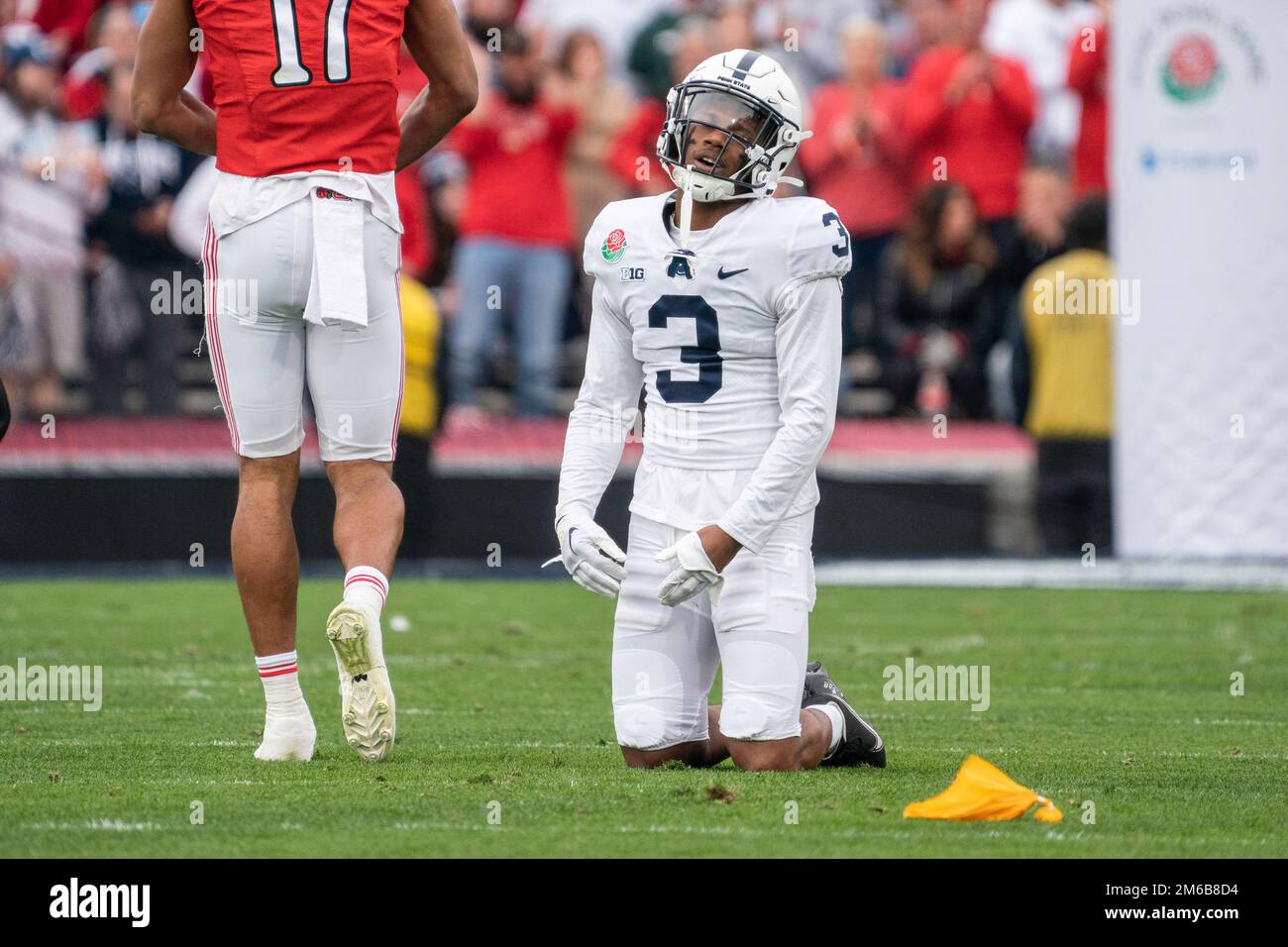 Penn State Nittany Lions cornerback Johnny Dixon (3) reacts to a pass ...