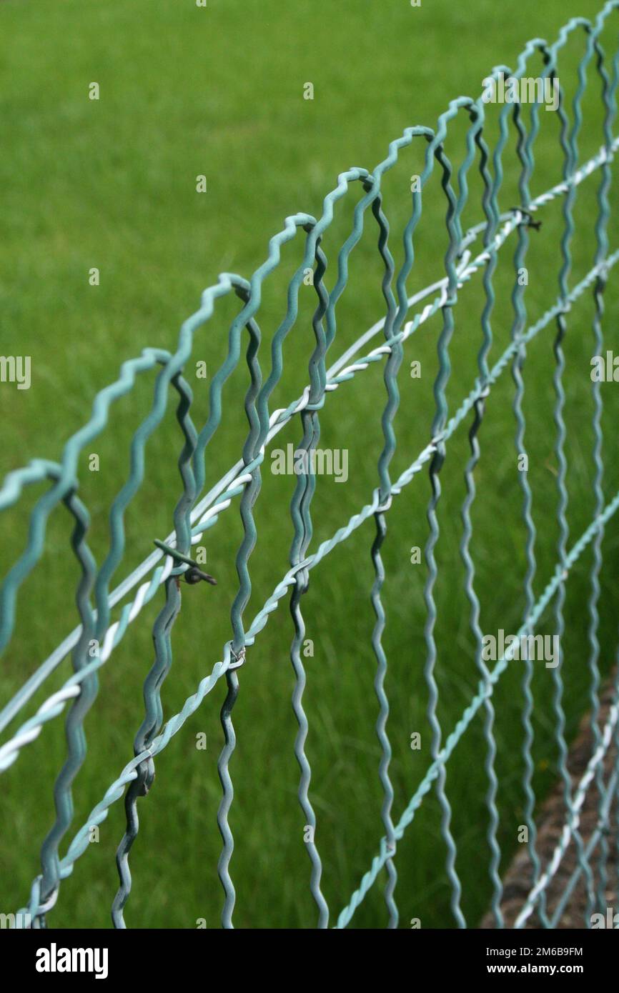 Wavy fence hi-res stock photography and images - Alamy