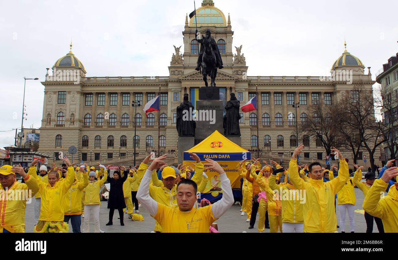 Falun Gong Practitioners practice and meditate at Wenceslas Square ...