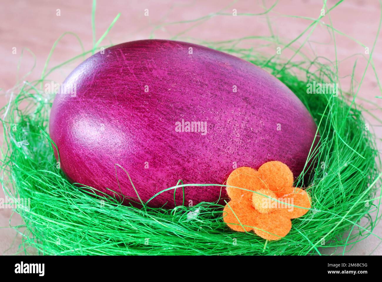 Purple Easter egg Stock Photo - Alamy