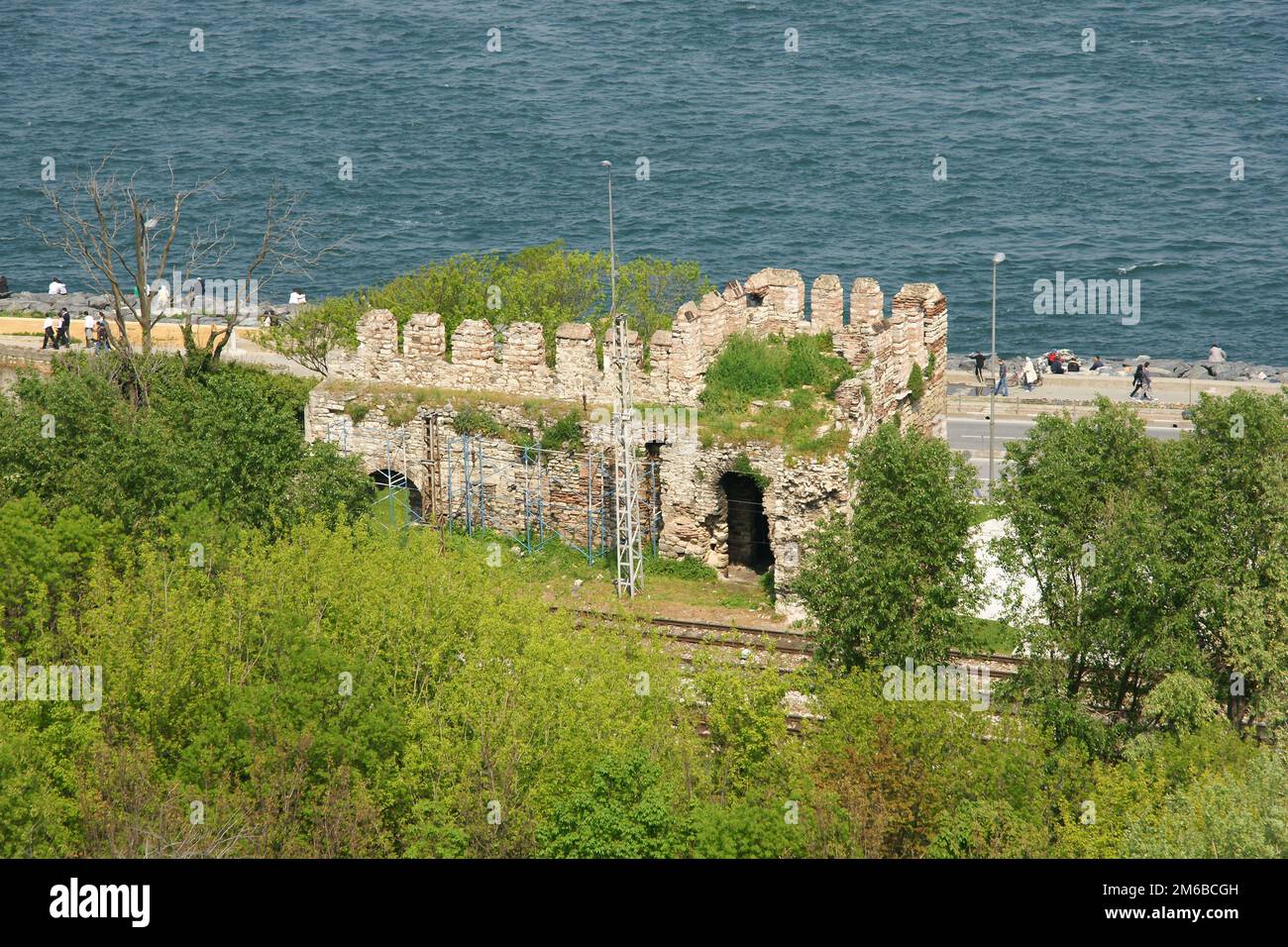 Ancient Byzantine Walls in Istanbul, Turkey Stock Photo - Alamy