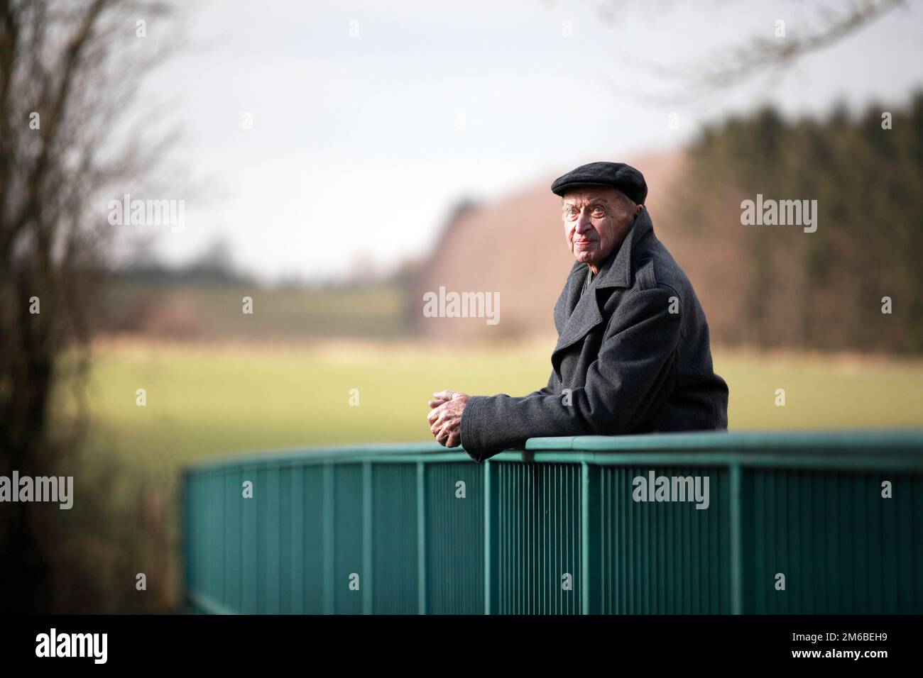 Handrail elderly hi-res stock photography and images - Alamy