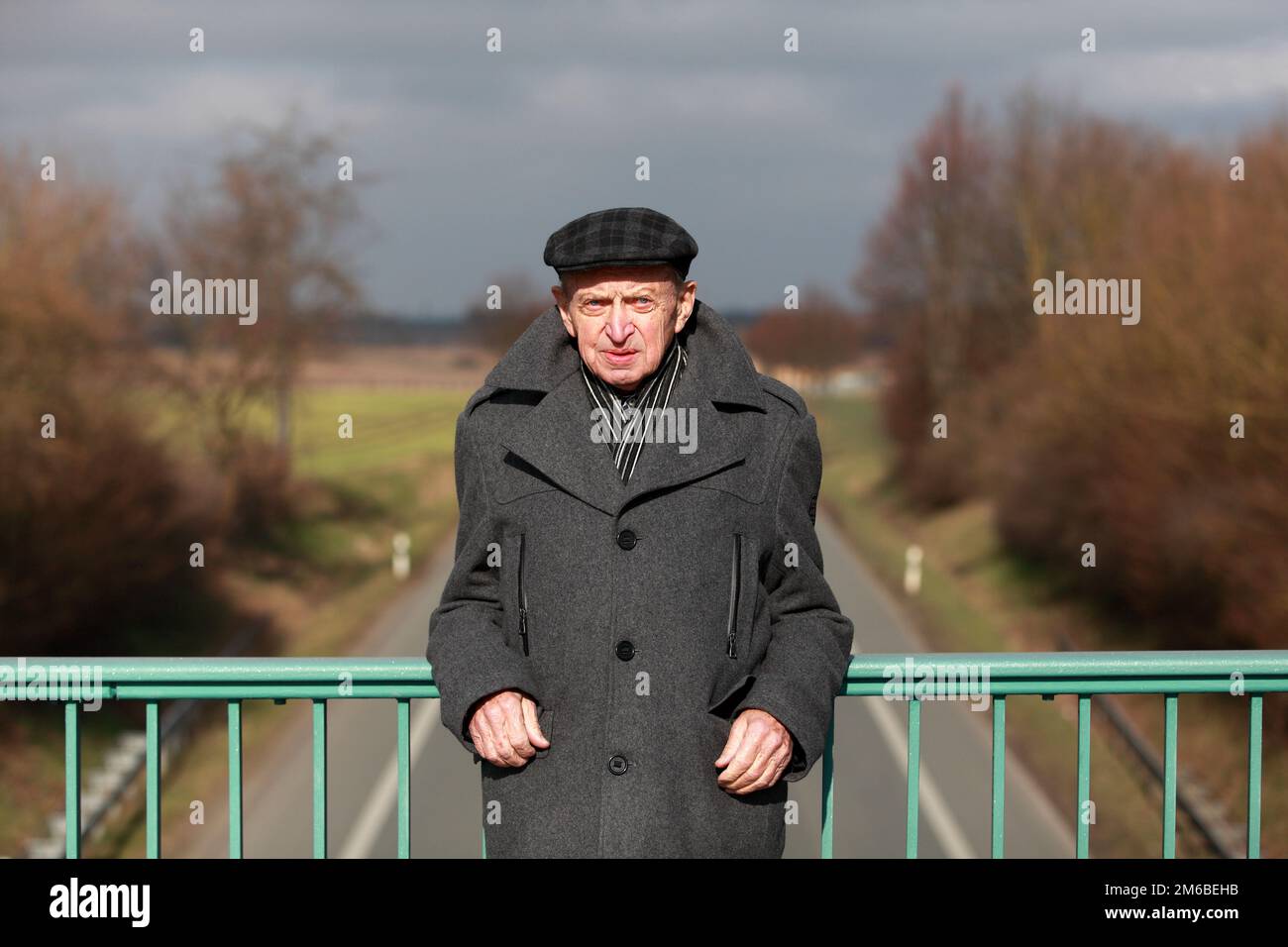 Handrail elderly hi-res stock photography and images - Alamy