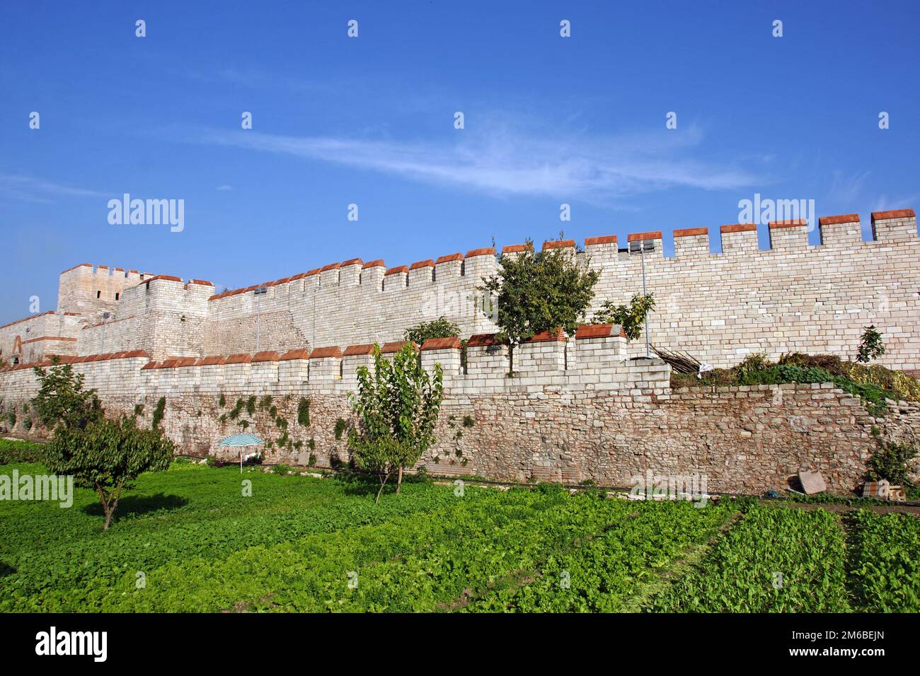 Ancient Byzantine Walls in Istanbul, Turkey Stock Photo - Alamy