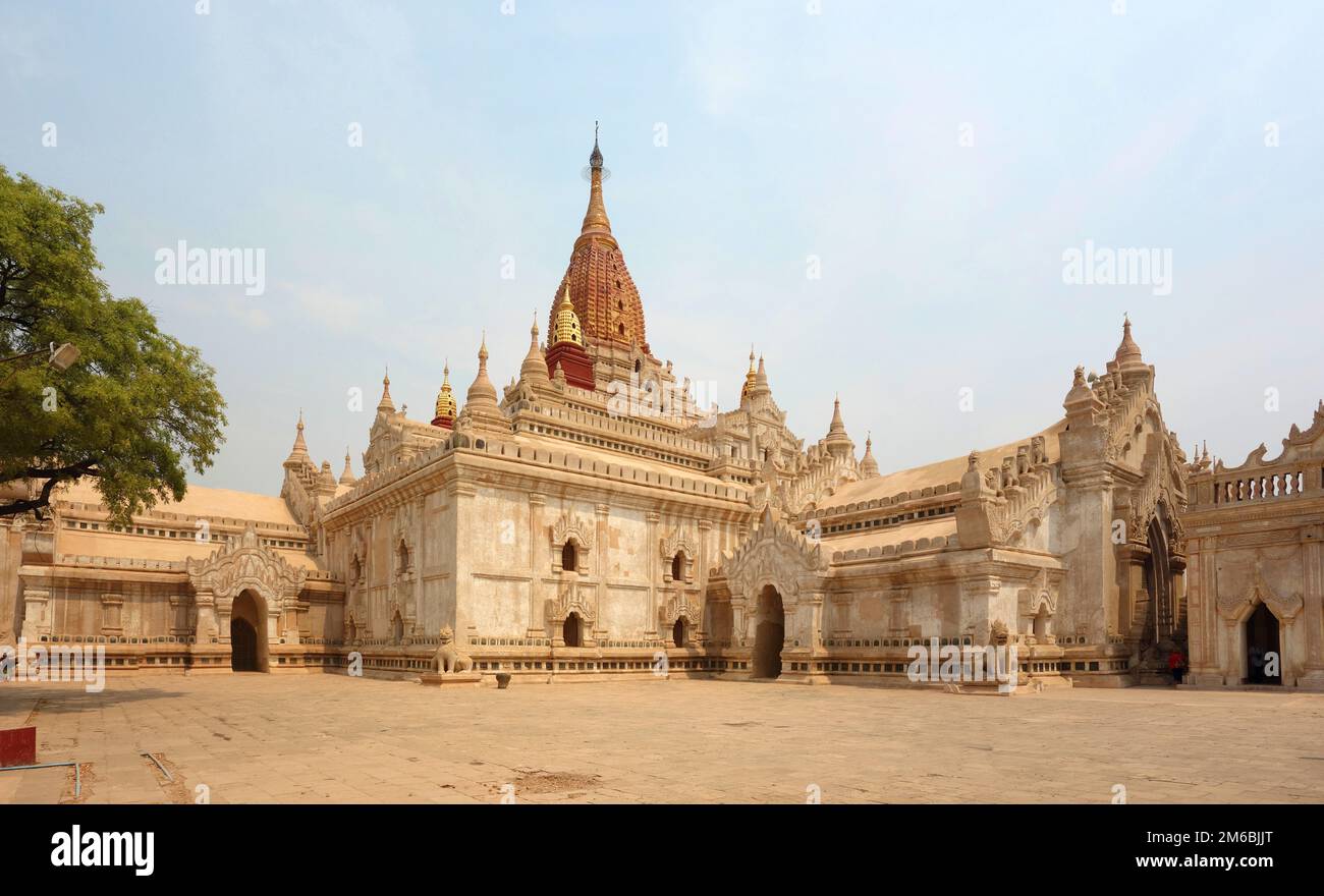 Ananda phaya temple hi-res stock photography and images - Alamy