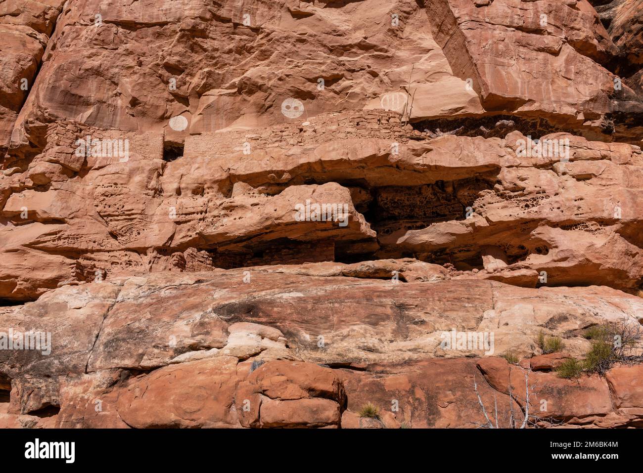 Jailhouse Ruin. Backpacking in Grand Gulch and viewing Anasazi dwellings and rock art. Near ...