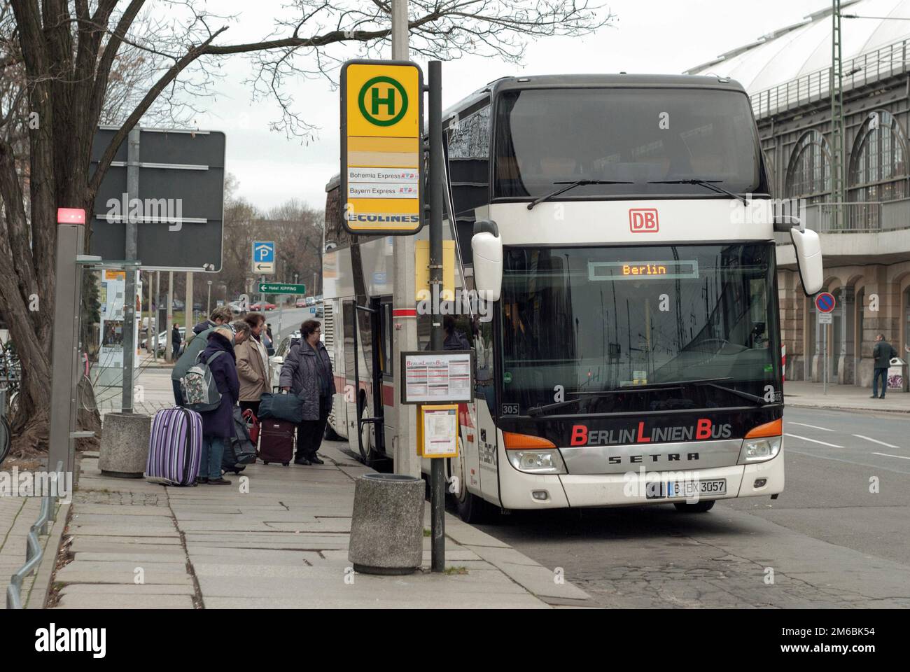 Linienbus hi-res stock photography and images - Alamy