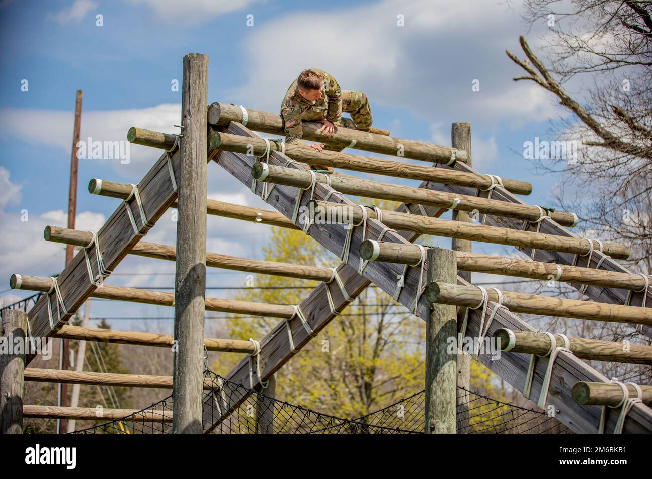 Spc. Tyler Dubovich of HHT 1/150th CAV navigates the weaver on the ...