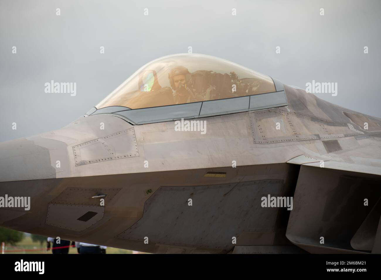 A U.S. Air Force F-22 Raptor prepares for a demo flight during The ...