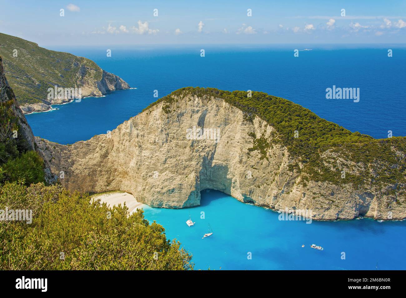 Tourist boat entering the bay on the island of Zakynthos Navajo (Greece ...