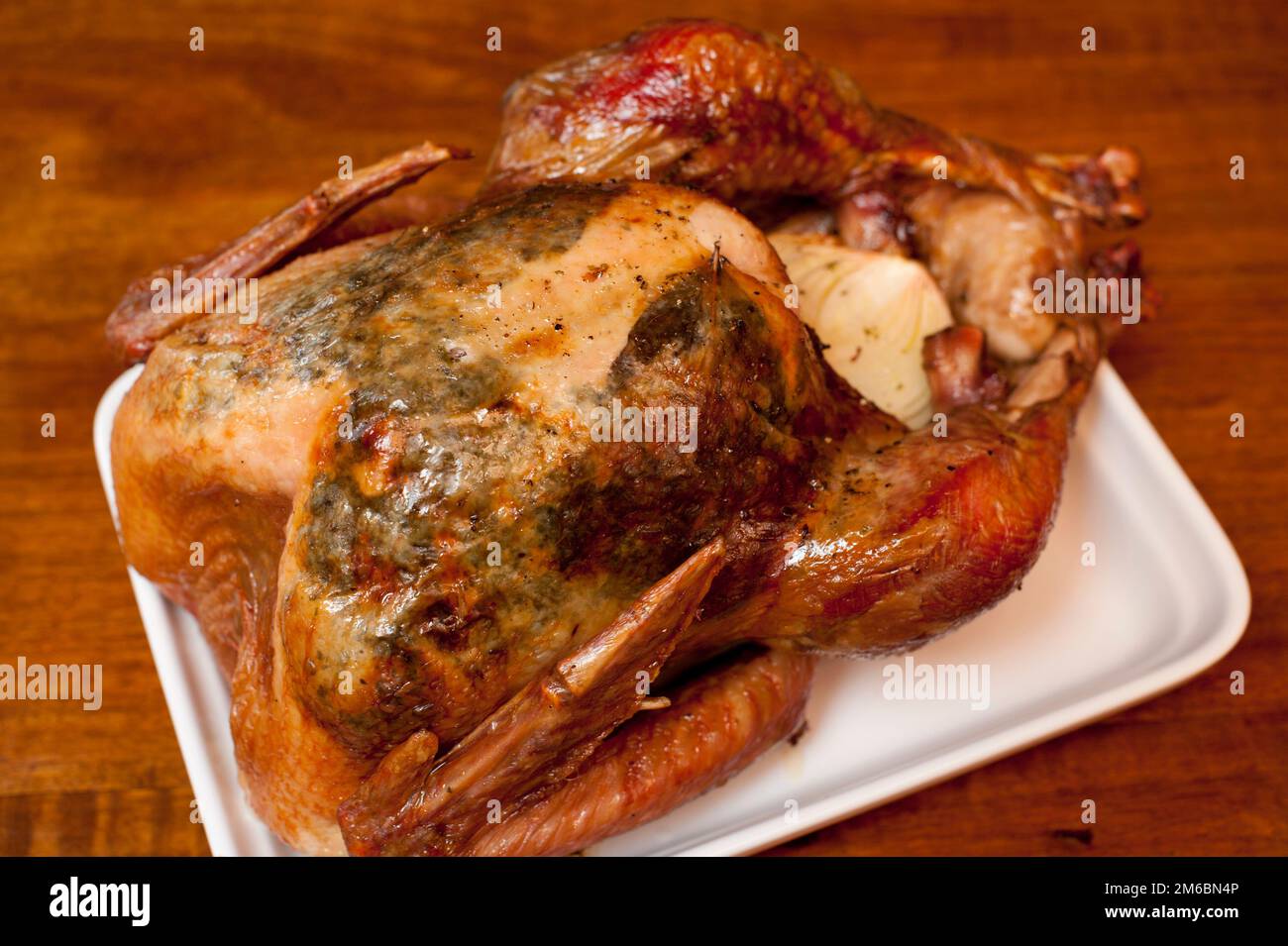 Whole roast chicken plate hi-res stock photography and images - Alamy