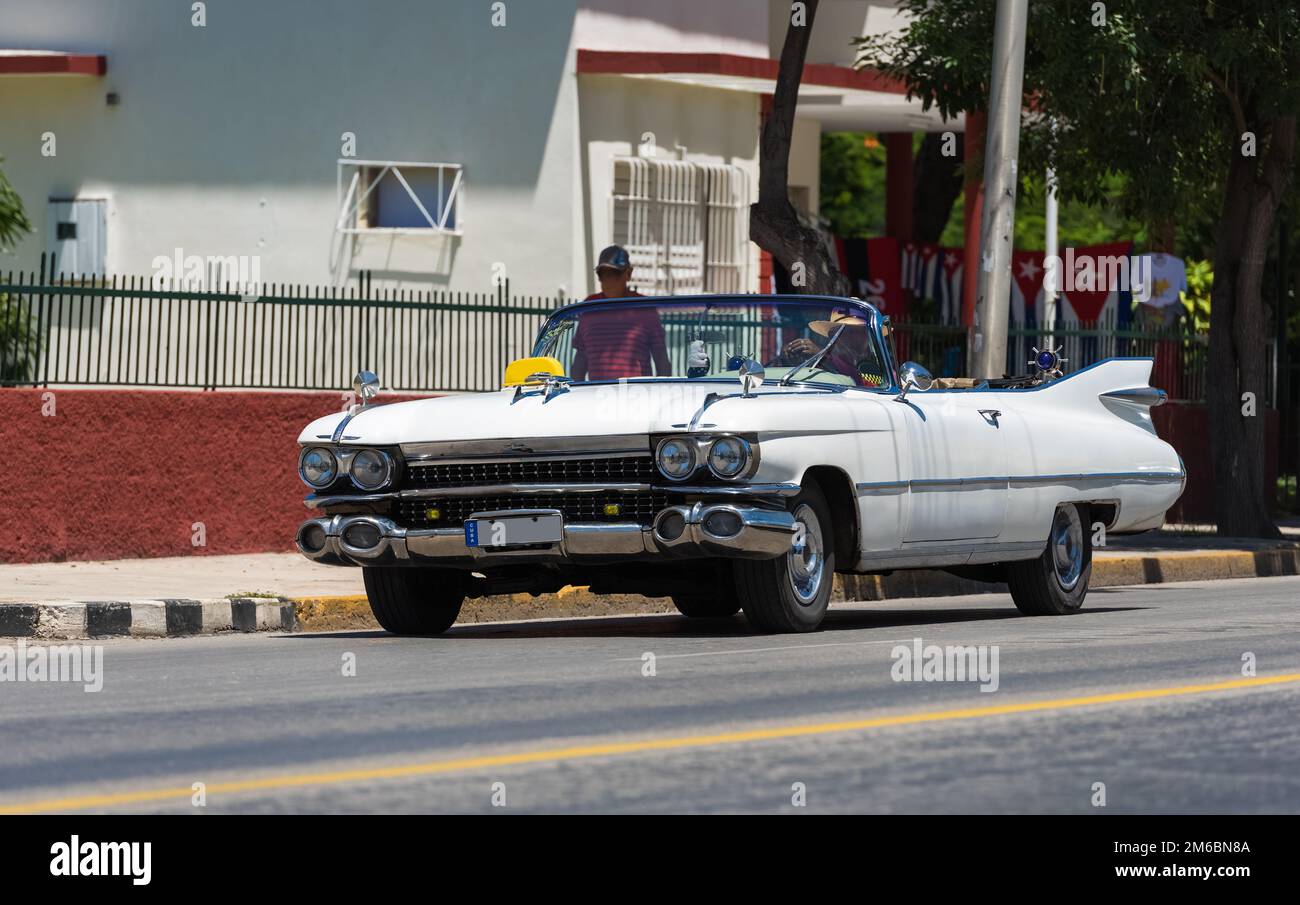 American white Cadillac classic caron the road in Varadero Cuba - Serie ...