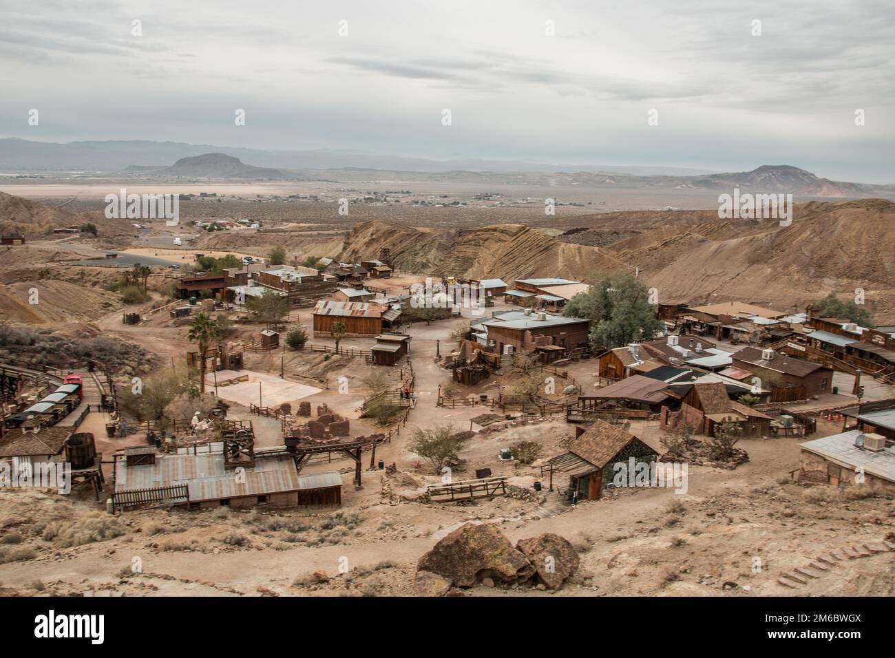 American desert ghost town hi-res stock photography and images - Alamy
