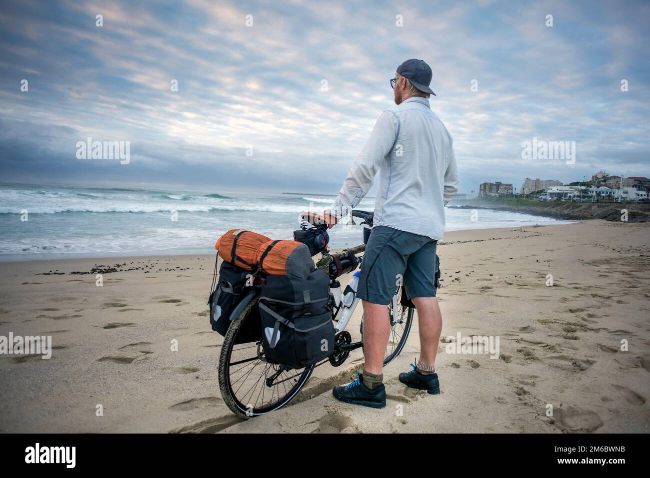 Bicycle beach man hi-res stock photography and images - Alamy