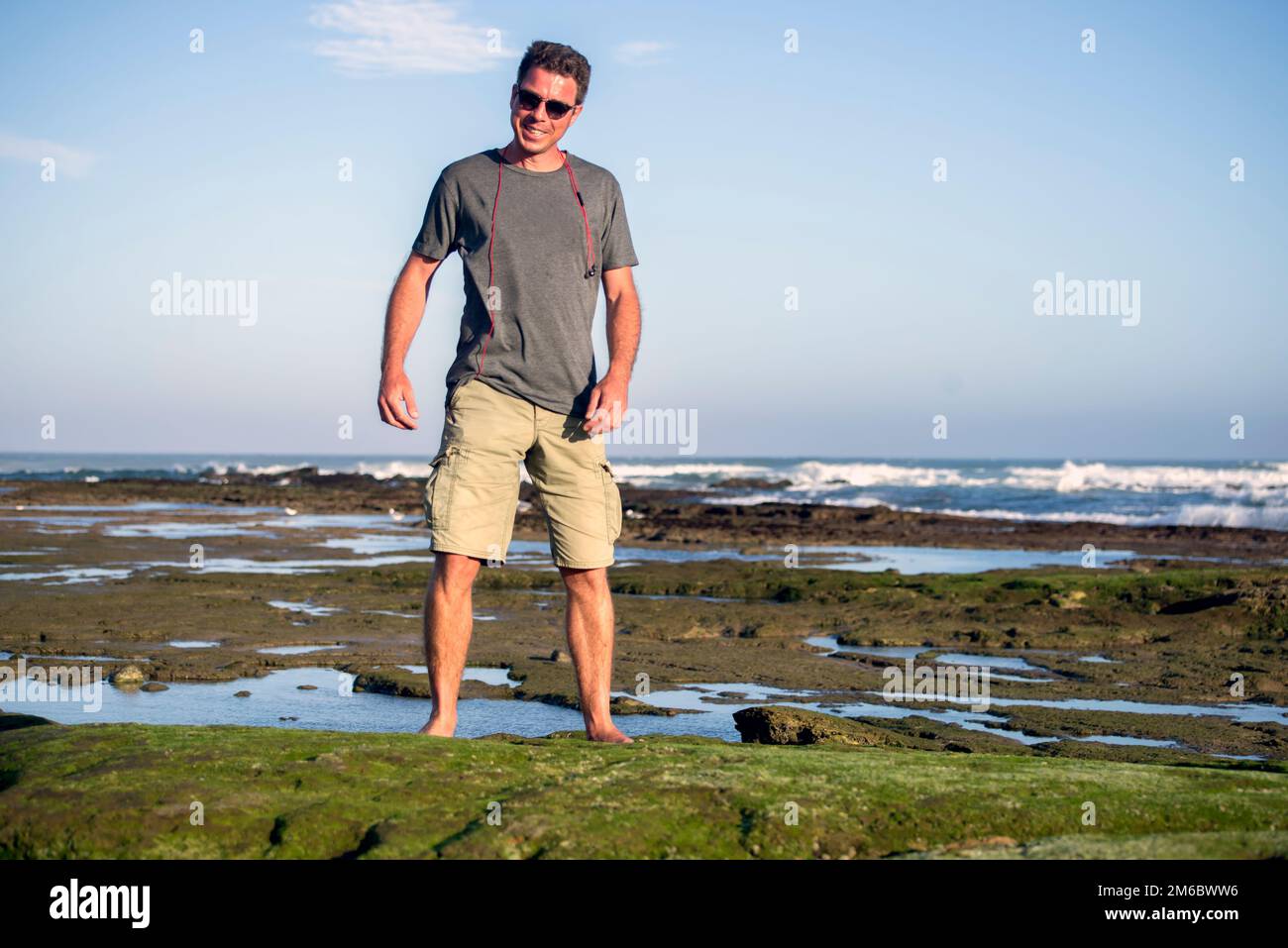 Grey ocean sky hi-res stock photography and images - Alamy