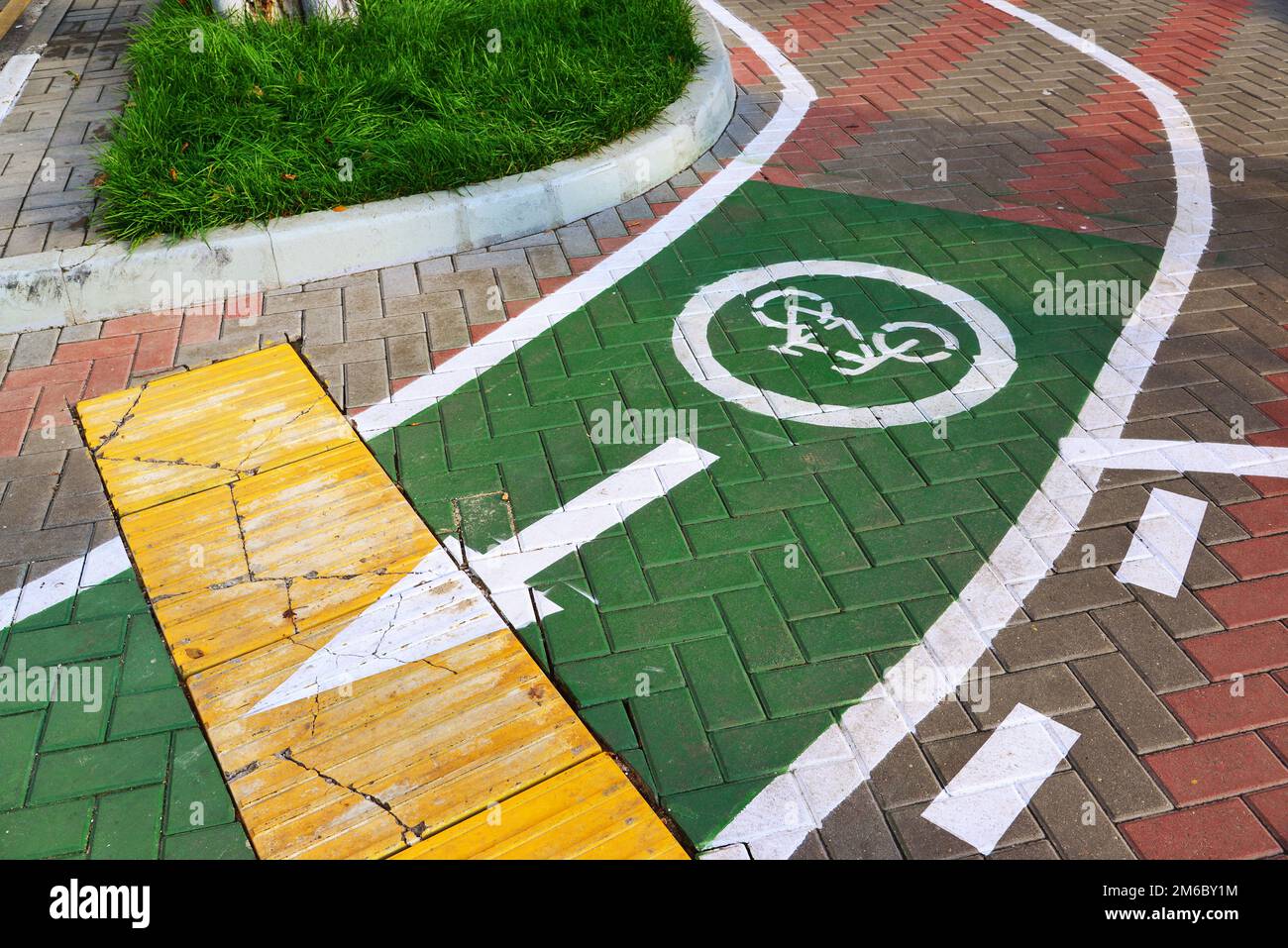 Bicycle lane in city hi-res stock photography and images - Alamy