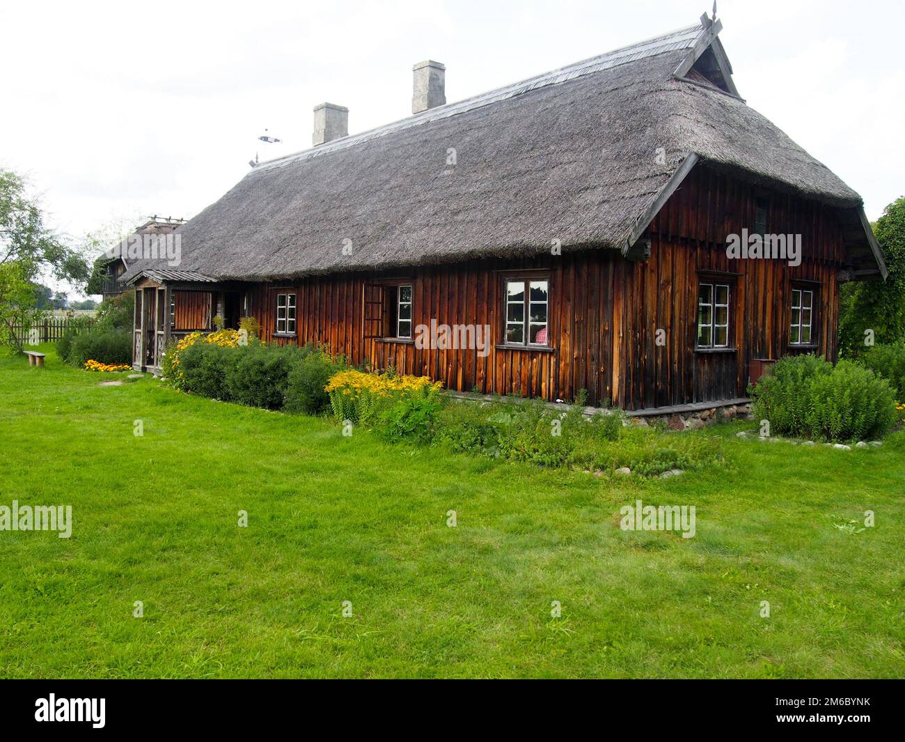 Historical wooden cottage hi-res stock photography and images - Alamy