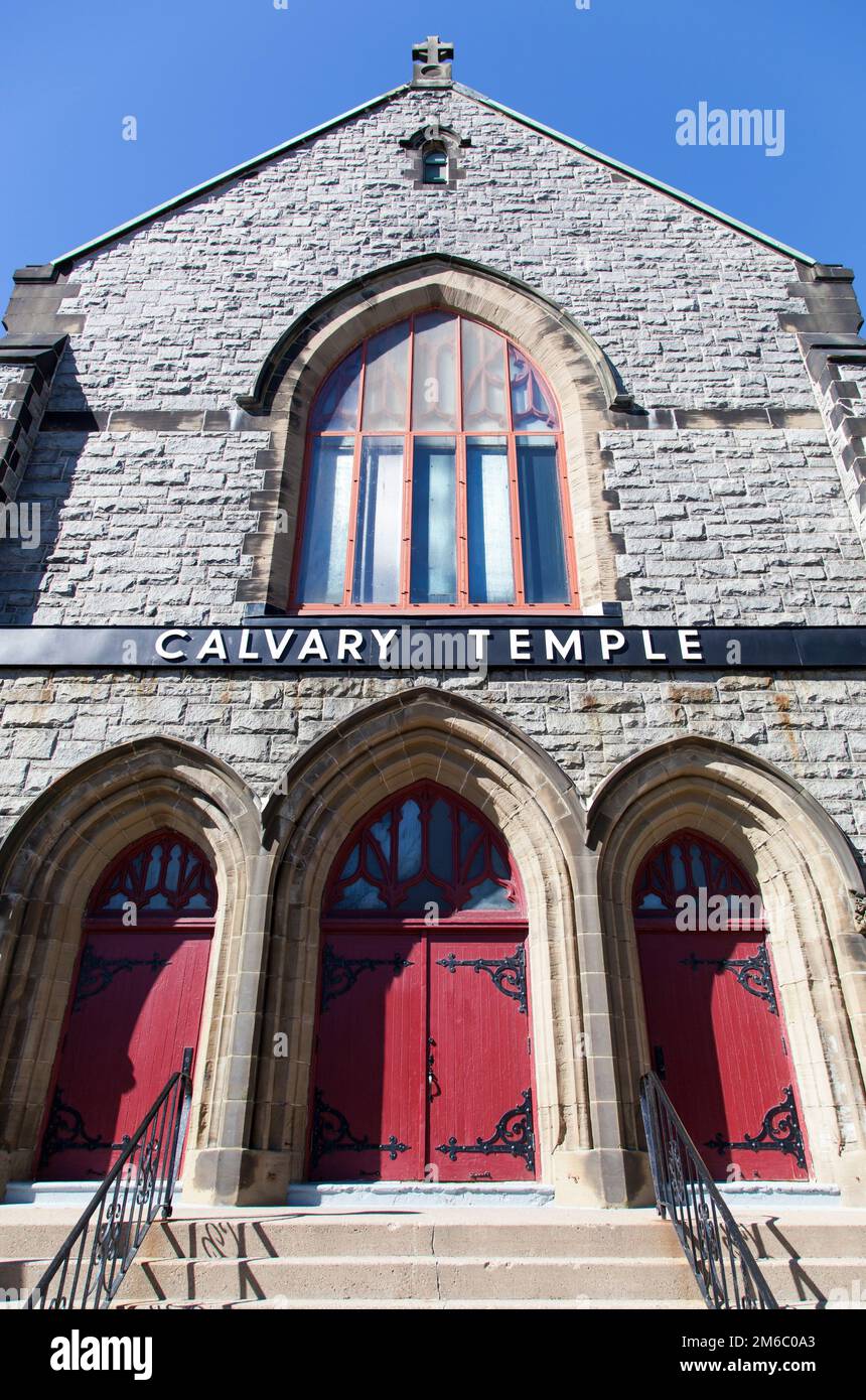 The facade and the entrance of Presbyterian Calvary Temple Church in ...